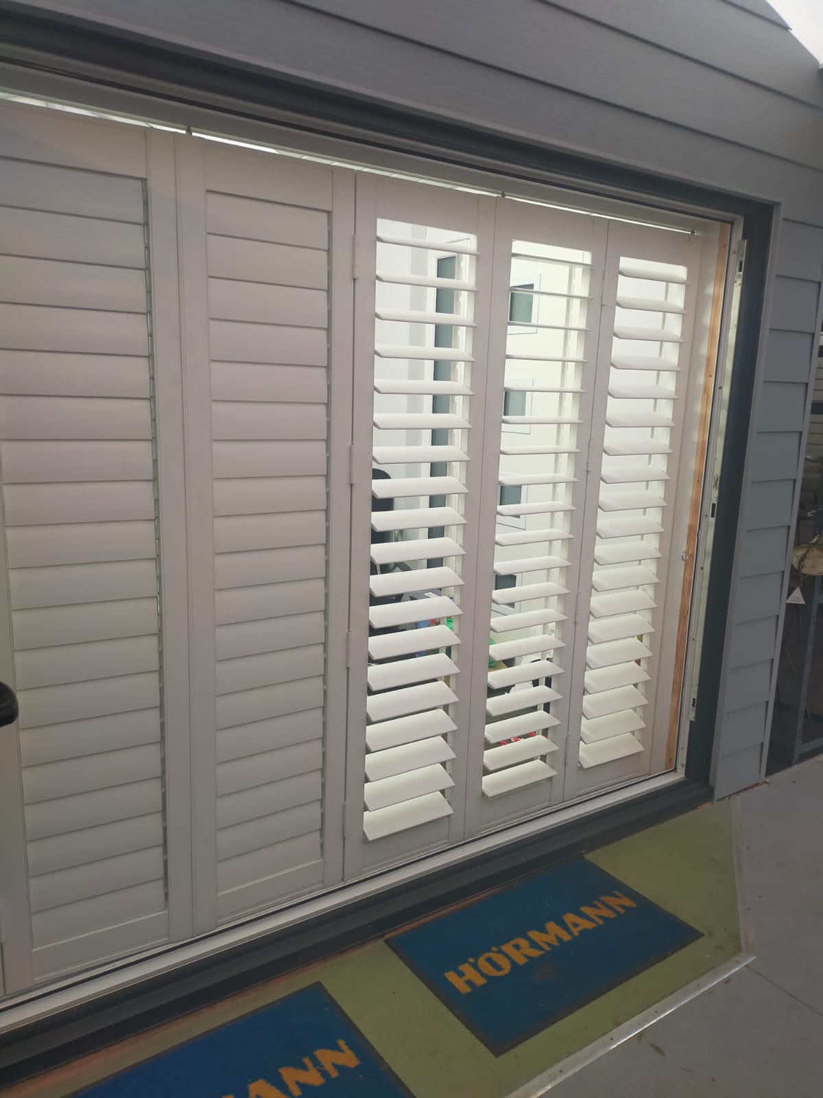 SeceuroStyle Plantation Shutters